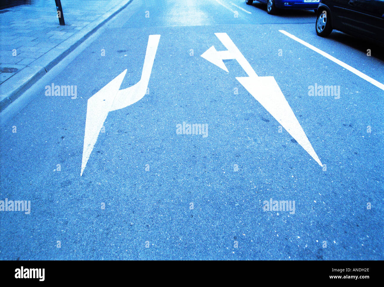 orientation direction arrow cross where go going business graphic idea ...