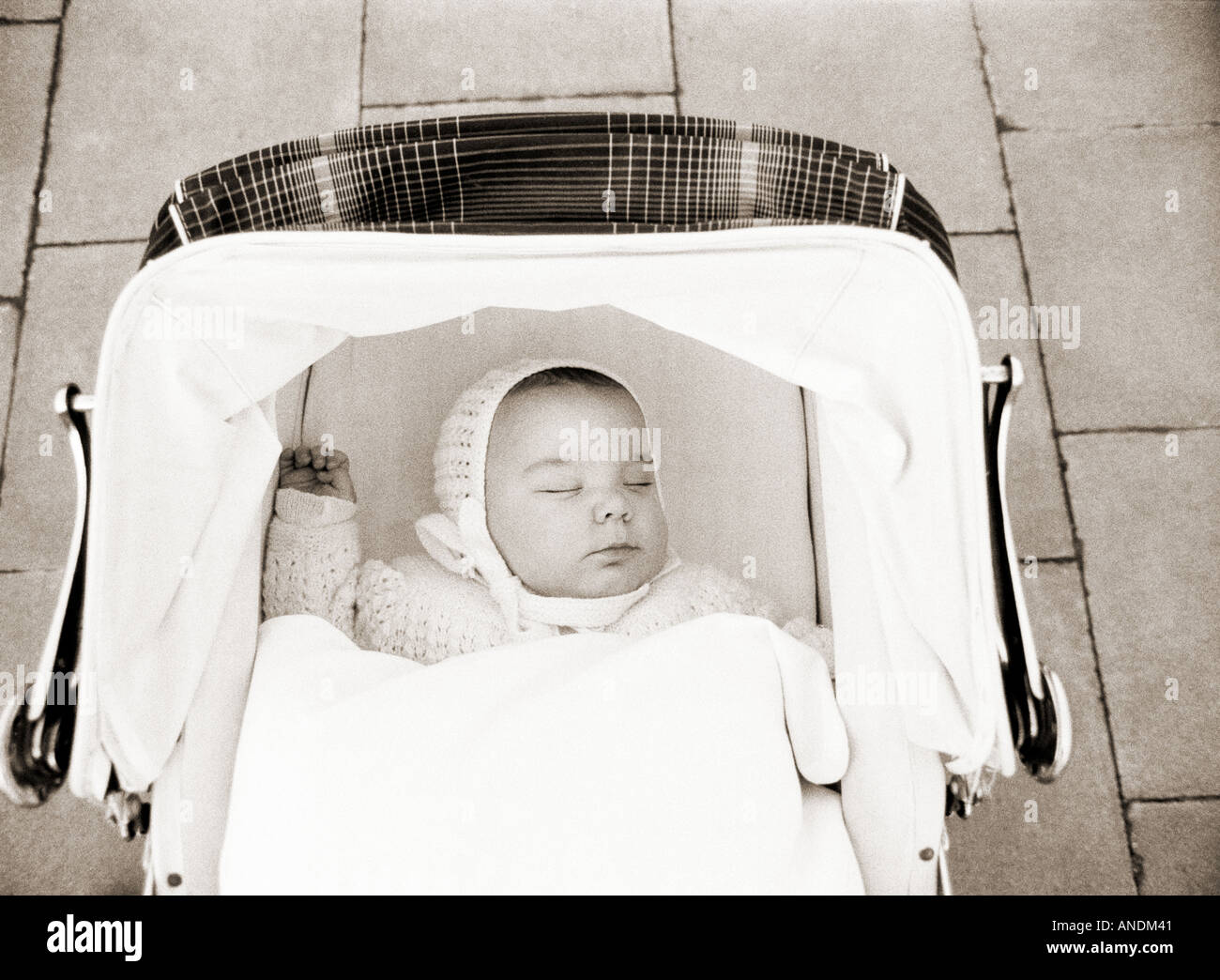 Pram 1950s hi-res stock photography and images - Alamy