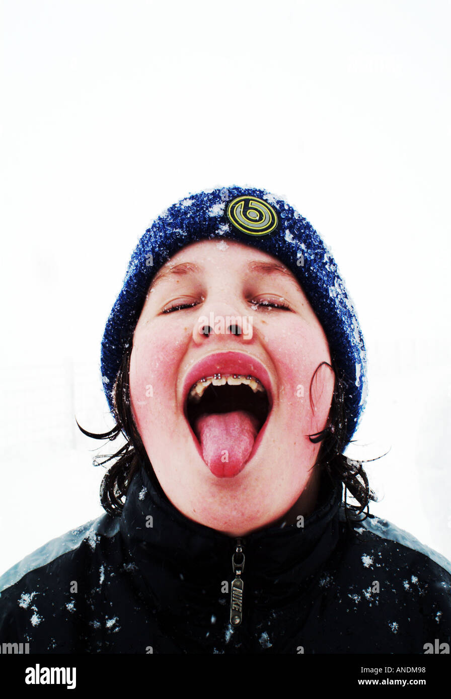 Freezing cold outdoors windy hi-res stock photography and images - Alamy