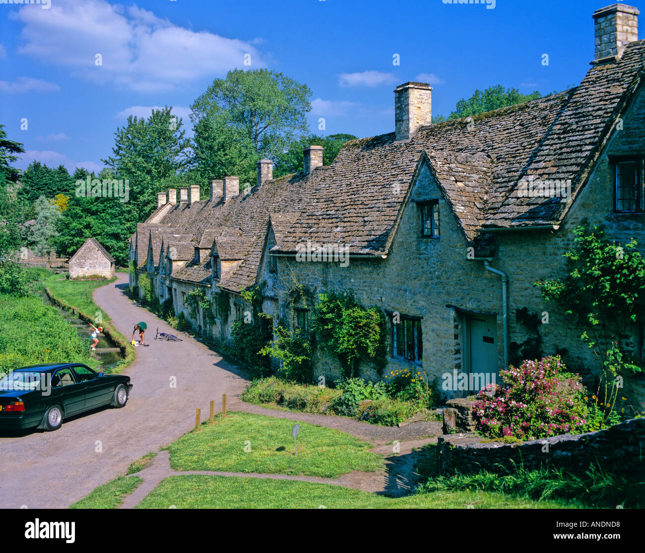 Arlington Row cottages in Bibury Cotswolds England Stock Photo - Alamy