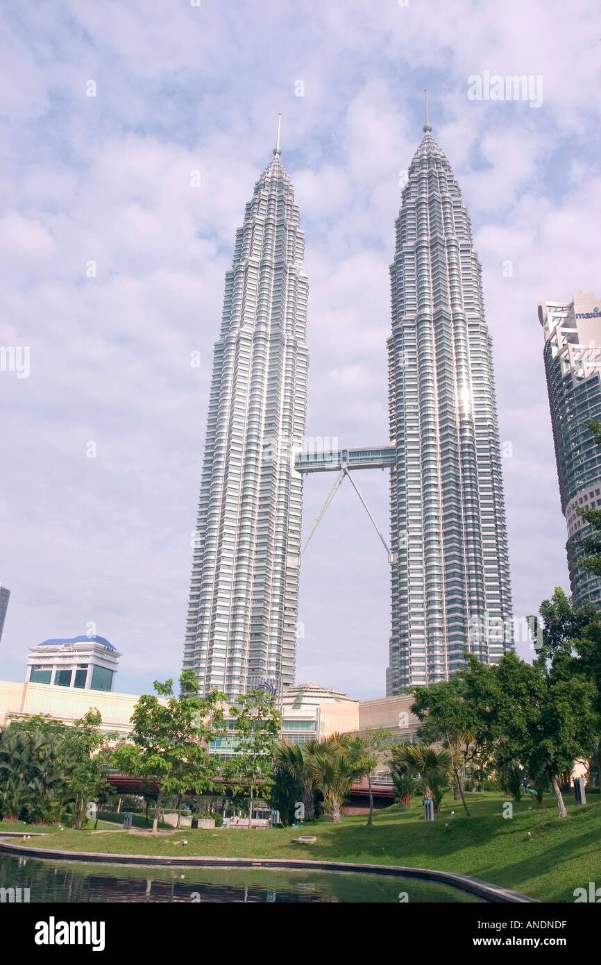 Petronus towers hi-res stock photography and images - Alamy
