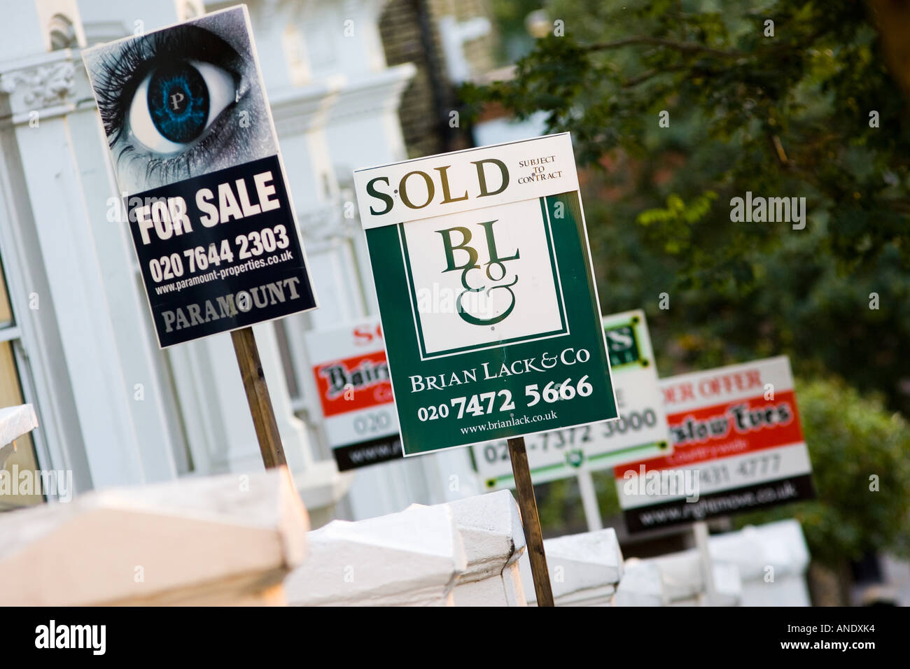 For Sale Signs Uk Street High Resolution Stock Photography and Images ...
