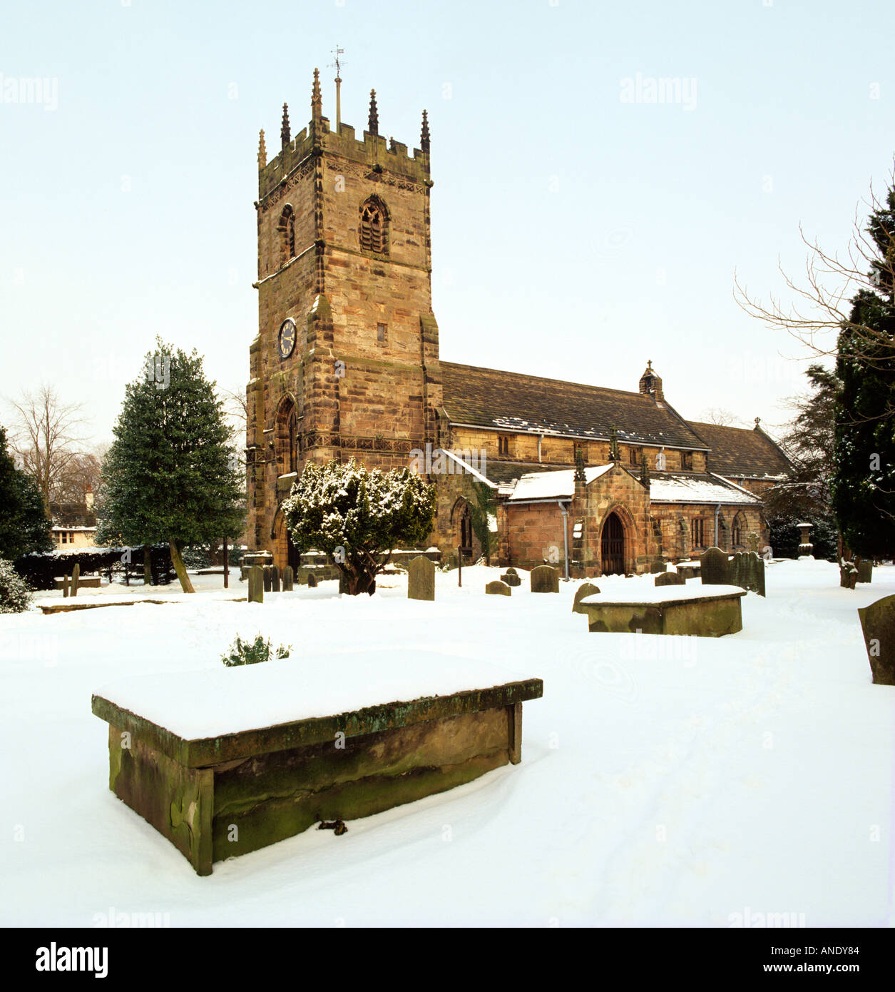St peters church prestbury hi-res stock photography and images - Alamy