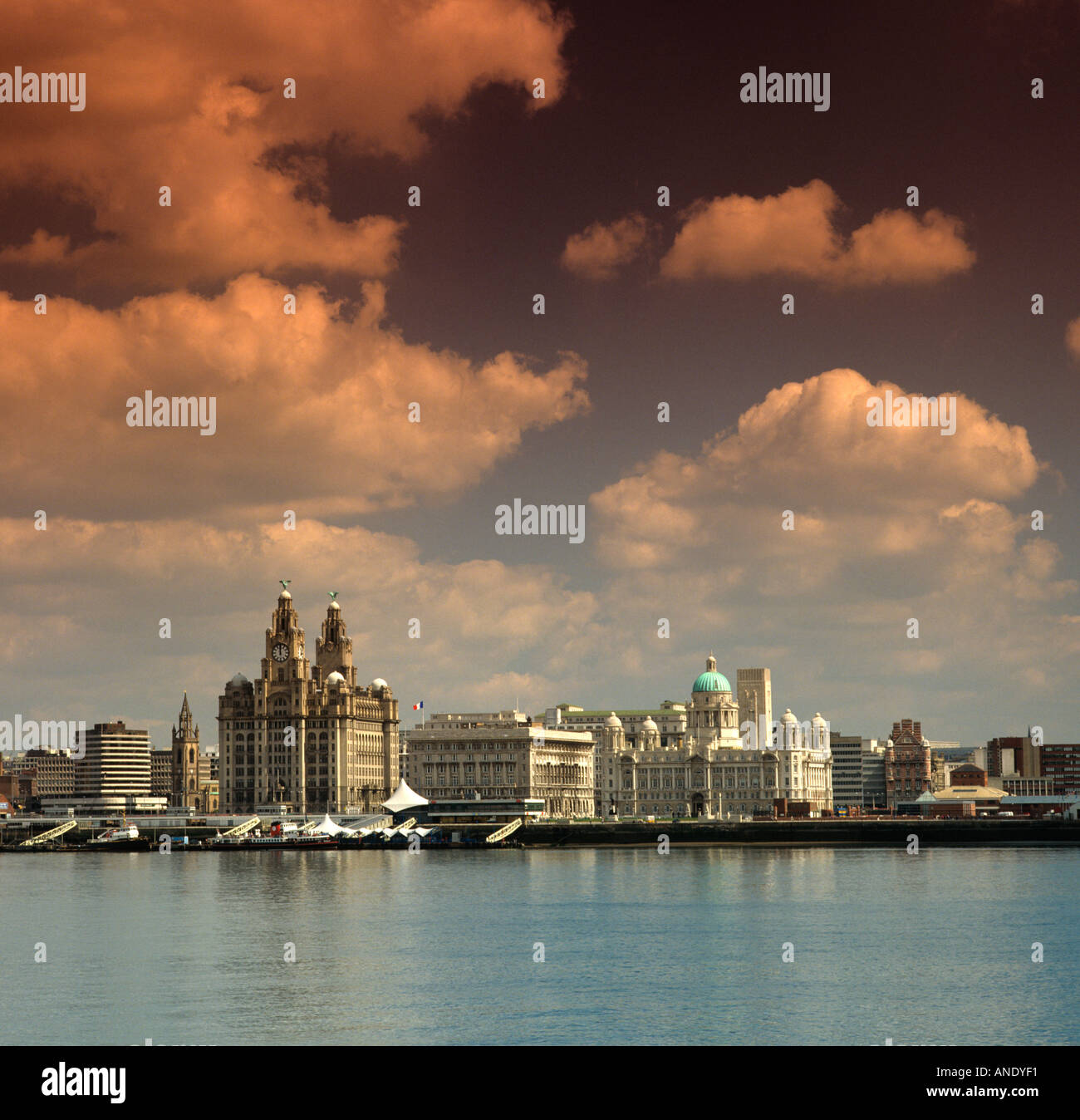 Merseyside Liverpool River Mersey waterfront Stock Photo - Alamy