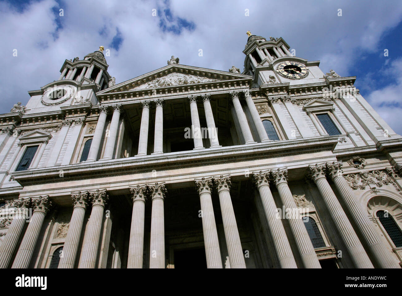 St Paul s Cathedral designed by architect Sir Christopher Wren London ...
