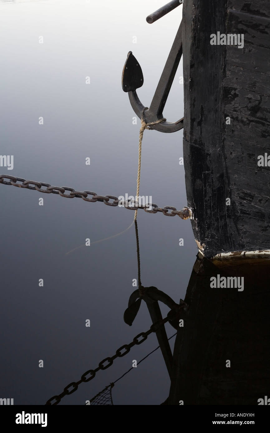 old schooner bow Stock Photo - Alamy