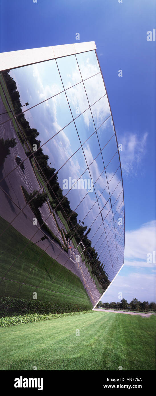 Reflection Clouds reflected in building Illusion v Stock Photo - Alamy