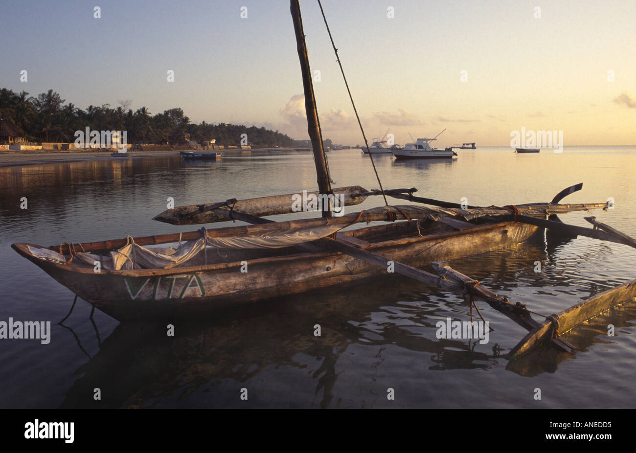 Ngalawa boat hi-res stock photography and images - Alamy