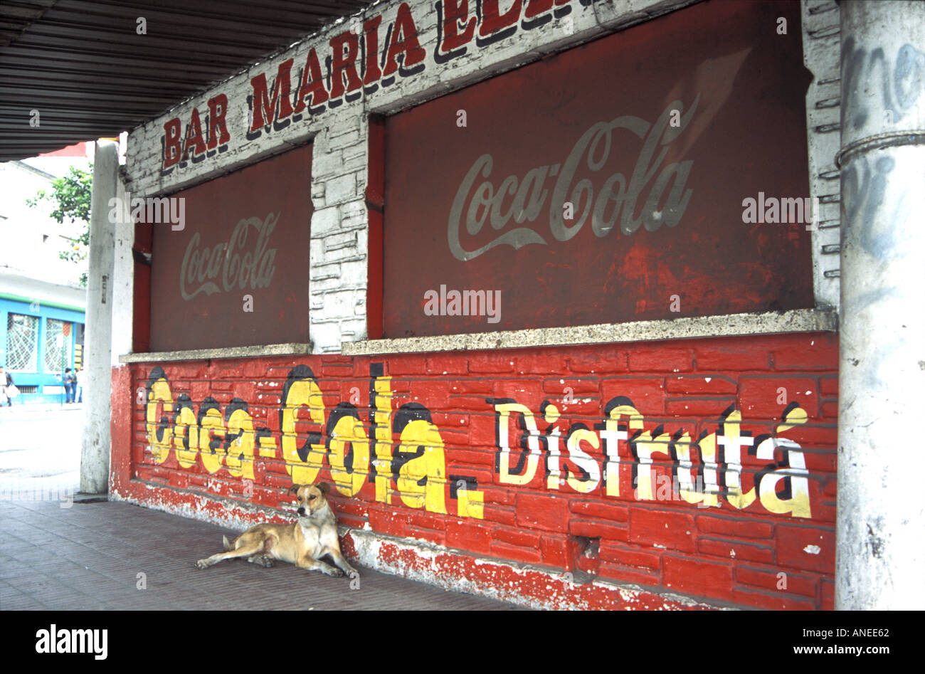 Coca cola ad hi-res stock photography and images - Alamy