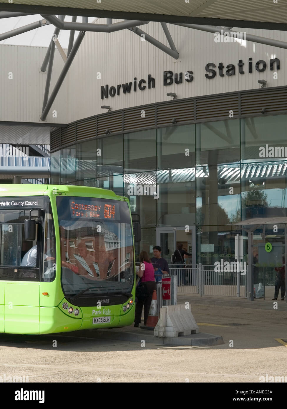 Park and ride bus surrey hi-res stock photography and images - Alamy