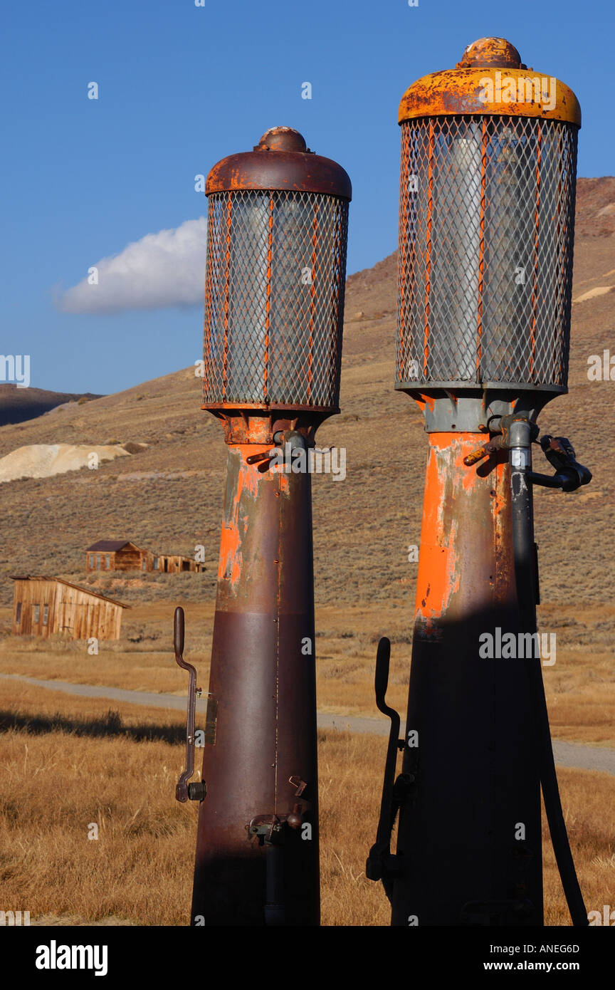Gravity gas pumps hi-res stock photography and images - Alamy