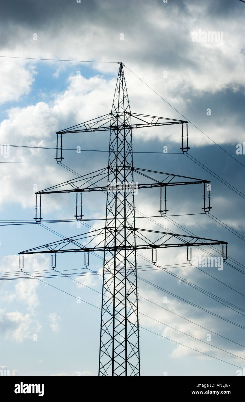 Voltage mast hi-res stock photography and images - Alamy