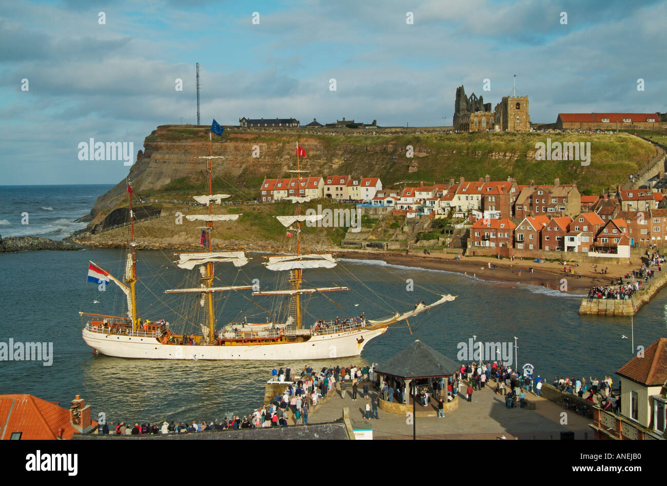 Whitby ship hi-res stock photography and images - Alamy