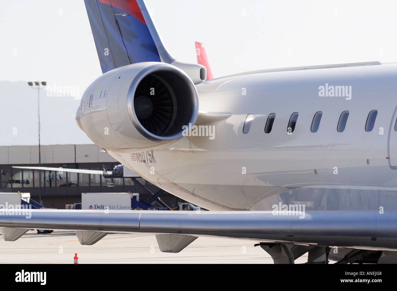 Airplain tail hi-res stock photography and images - Alamy