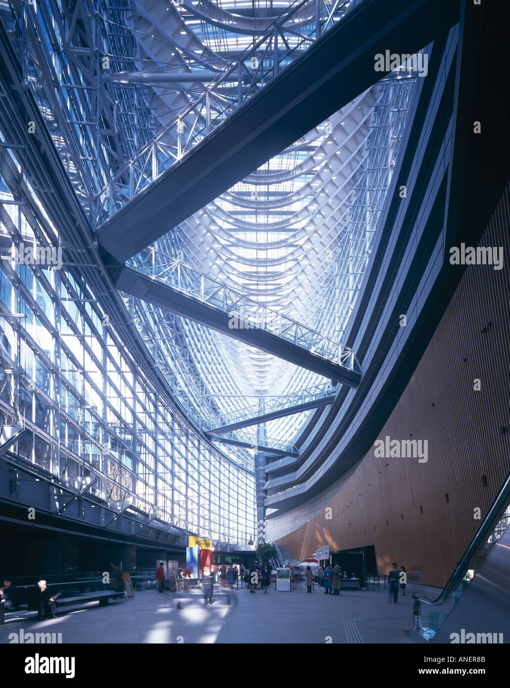 International Forum, Tokyo, 1996. Atrium. Architect: Rafael Vinoly ...
