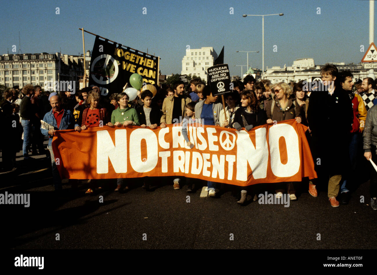 Cnd march london 1983 hi-res stock photography and images - Alamy