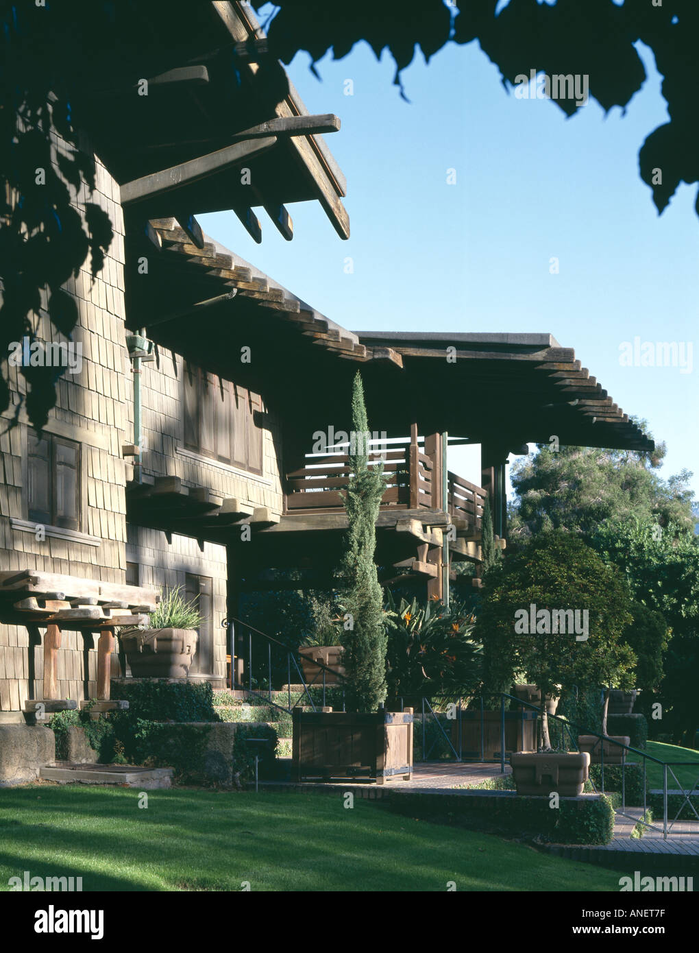 Early 1900s stained glass hi-res stock photography and images - Alamy