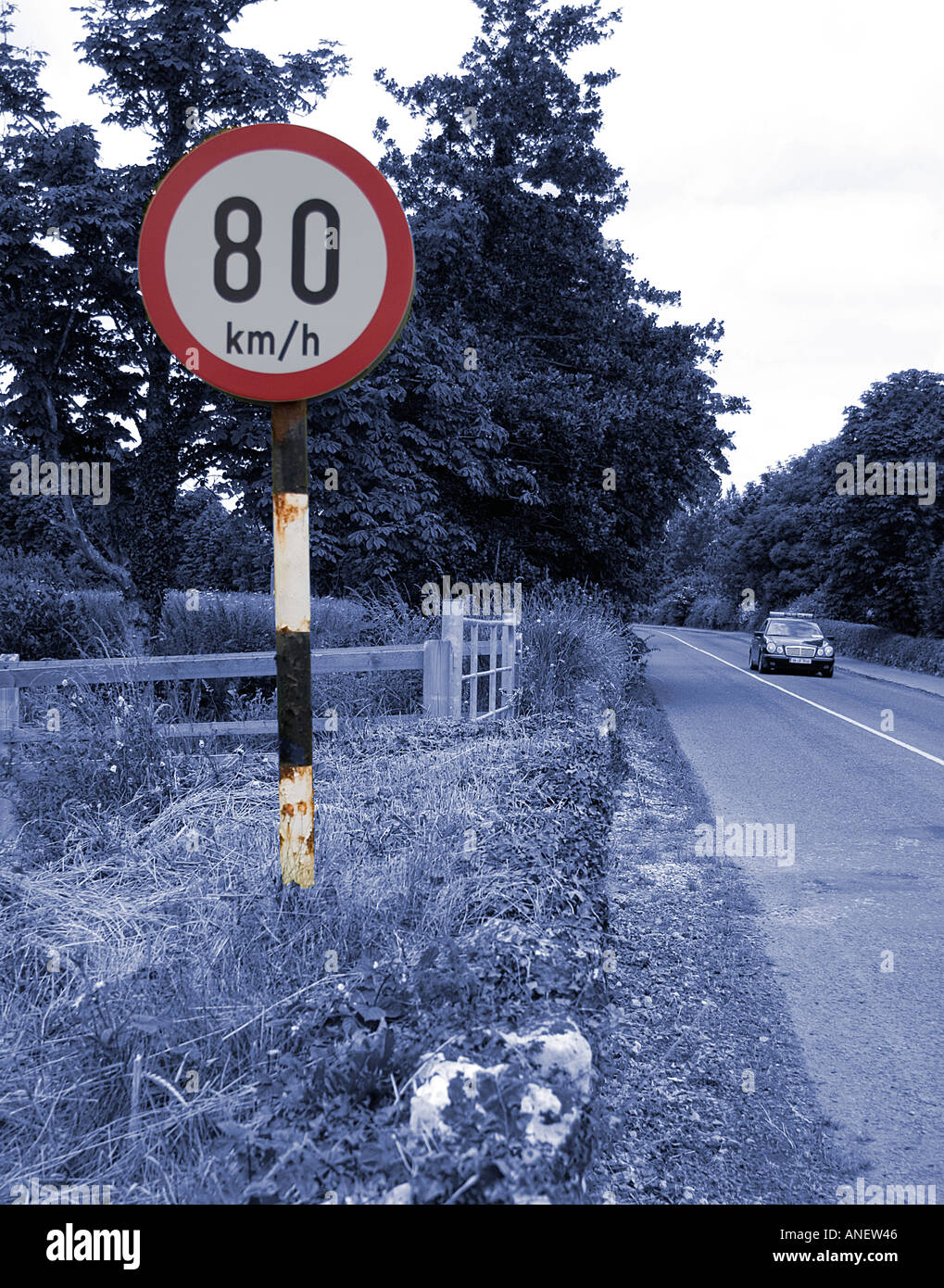 Speed limit sign metric hi-res stock photography and images - Alamy