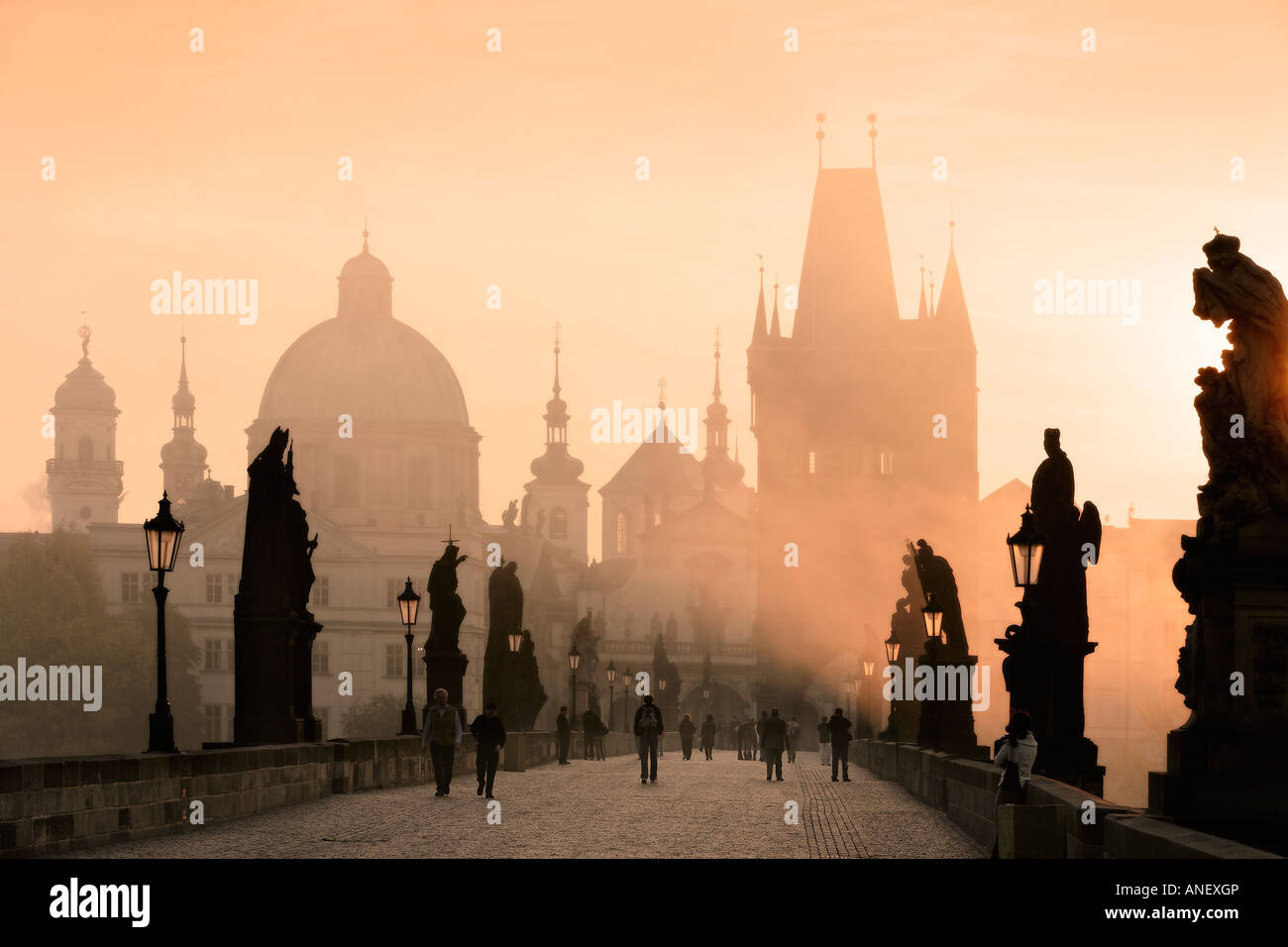 CZECH REPUBLIC PRAGUE CHARLES BRIDGE IN FOG Stock Photo - Alamy