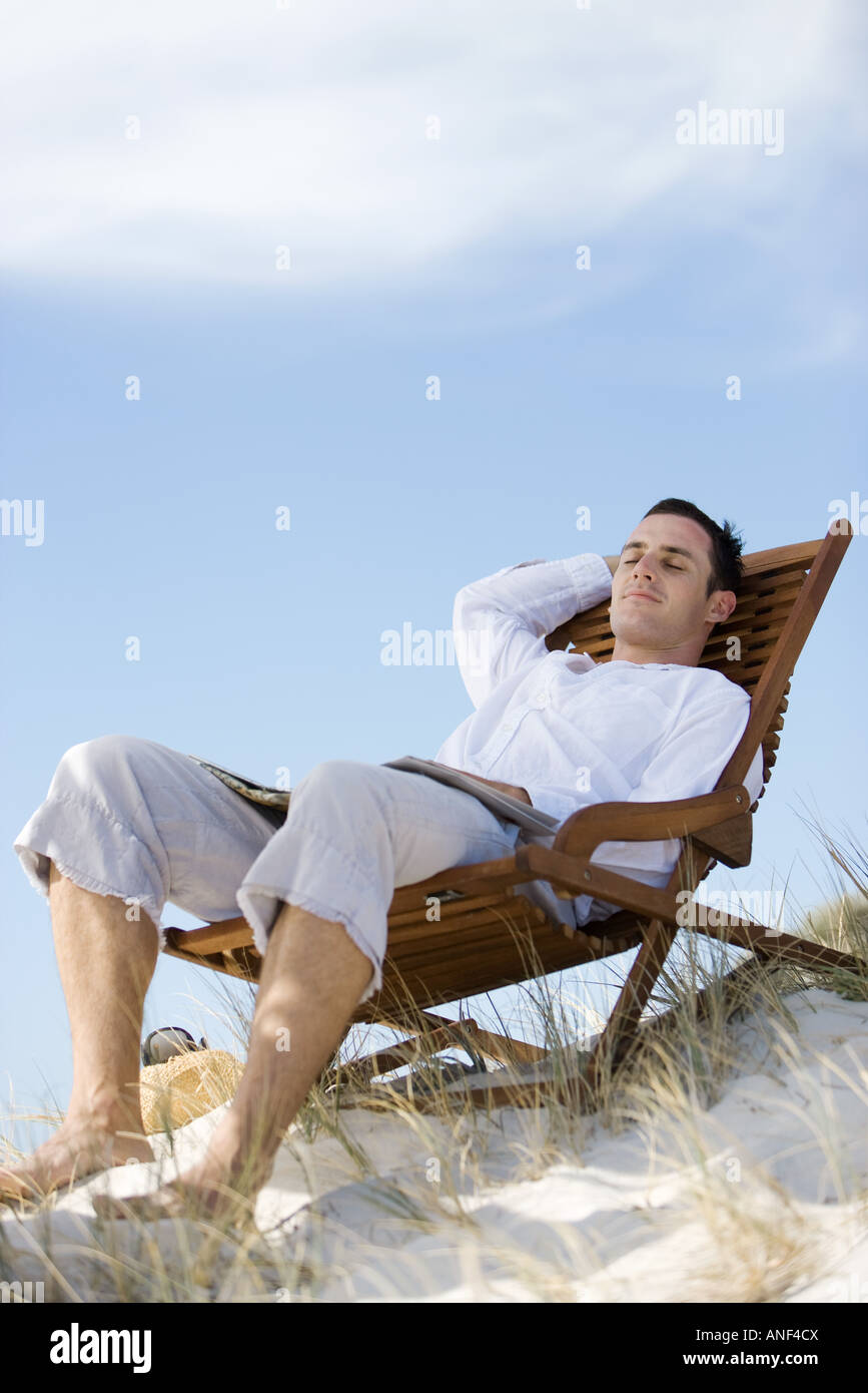 Man lounging chair hi-res stock photography and images - Alamy