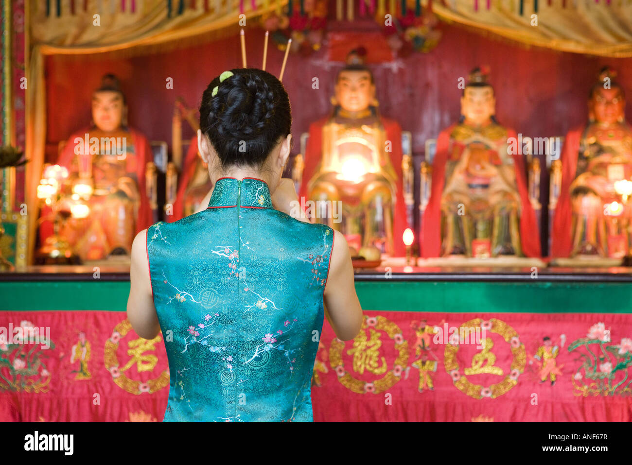 Statues of deities in chinese temples hi-res stock photography and ...