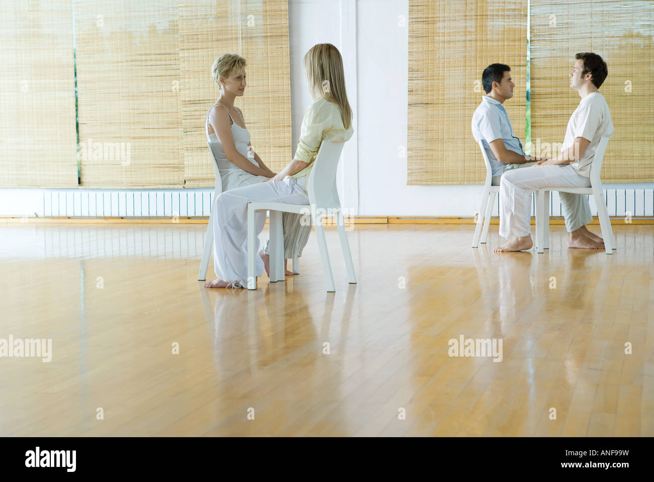 Two chairs facing each other hi-res stock photography and images - Alamy