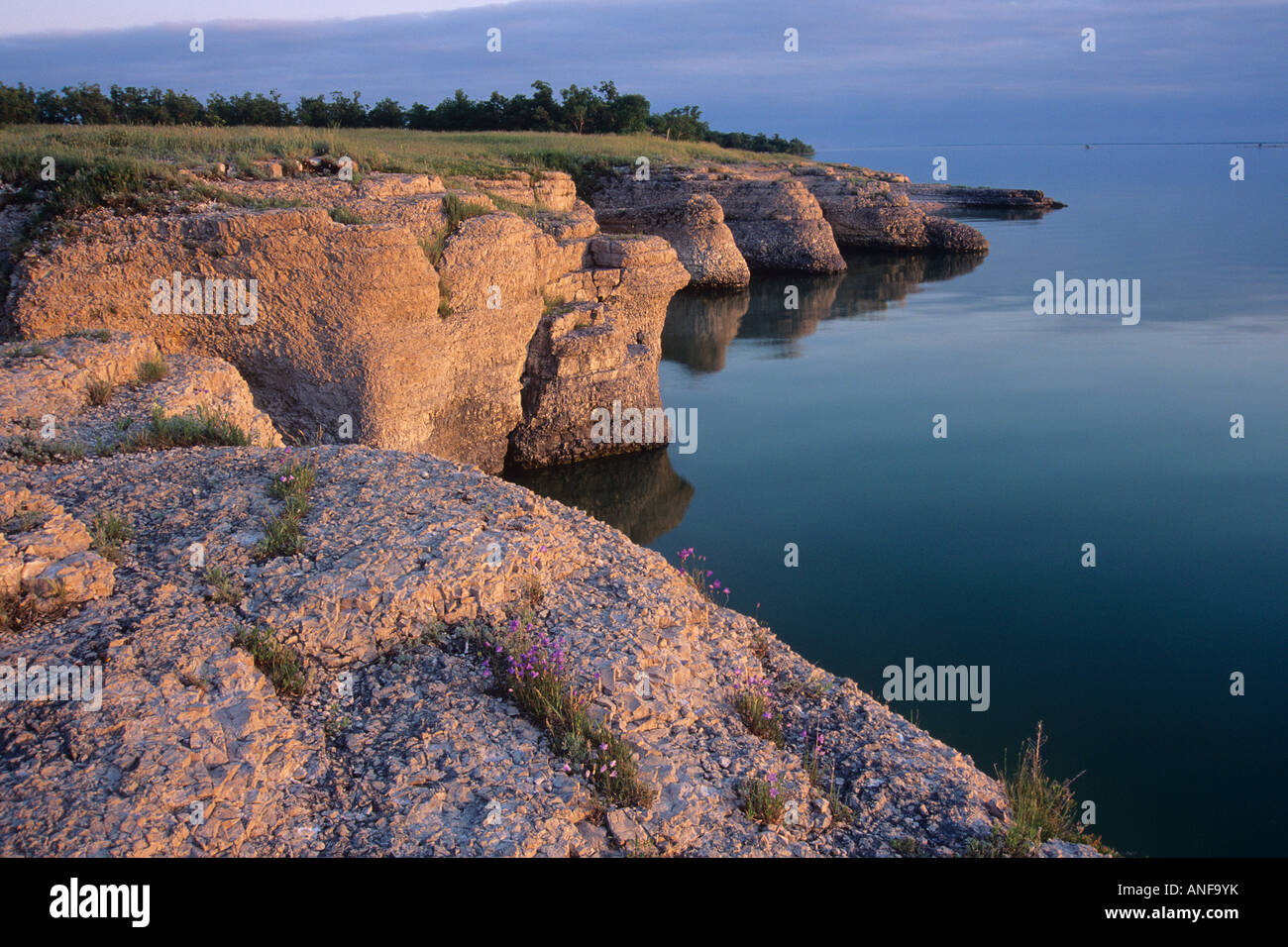 Lake Manitoba at sunset, Steep Rock, Manitoba, Canada Stock Photo - Alamy