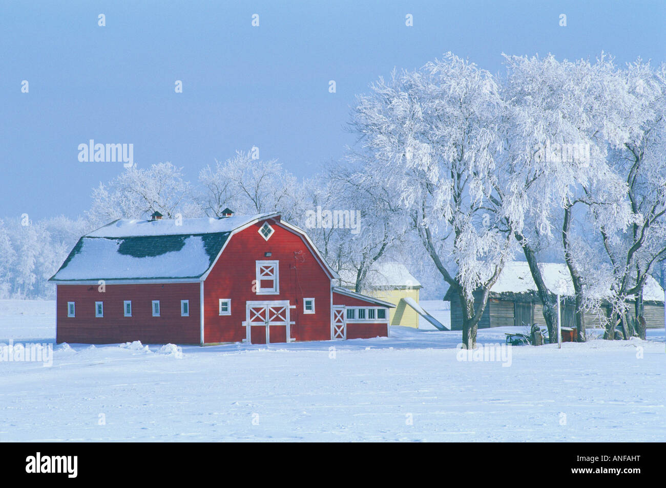 Canada prairie barn winter hi-res stock photography and images - Alamy