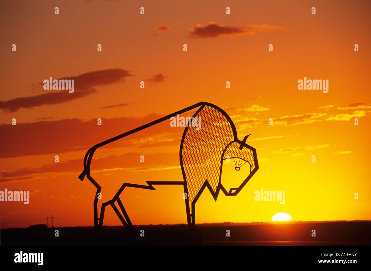 Bison sculptures hi-res stock photography and images - Alamy