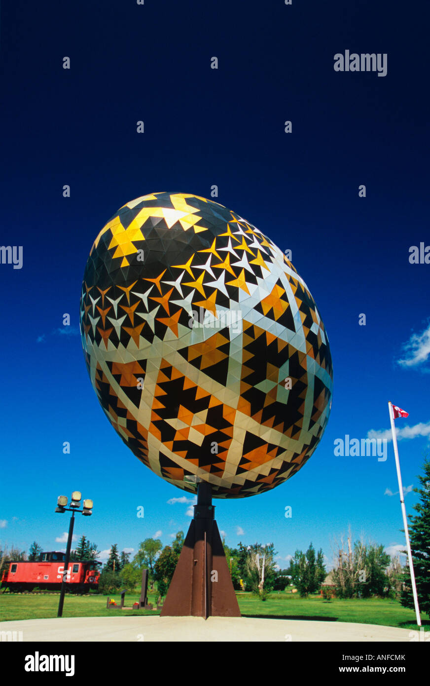 World's Largest Easter egg, the pysanka. Elk's park, Vegreville , Alberta, Canada Stock Photo ...