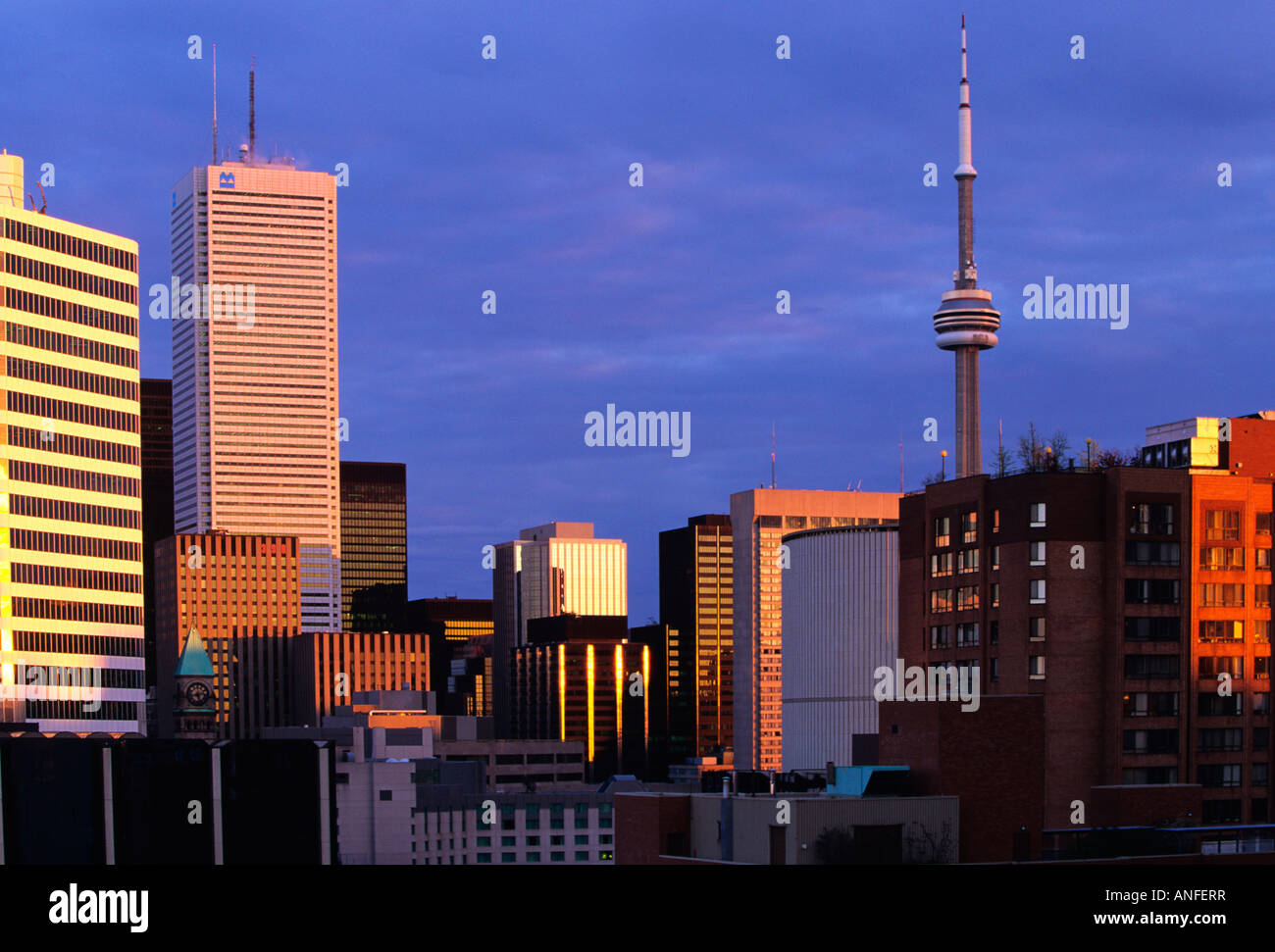 Cn tower sunrise hi-res stock photography and images - Alamy