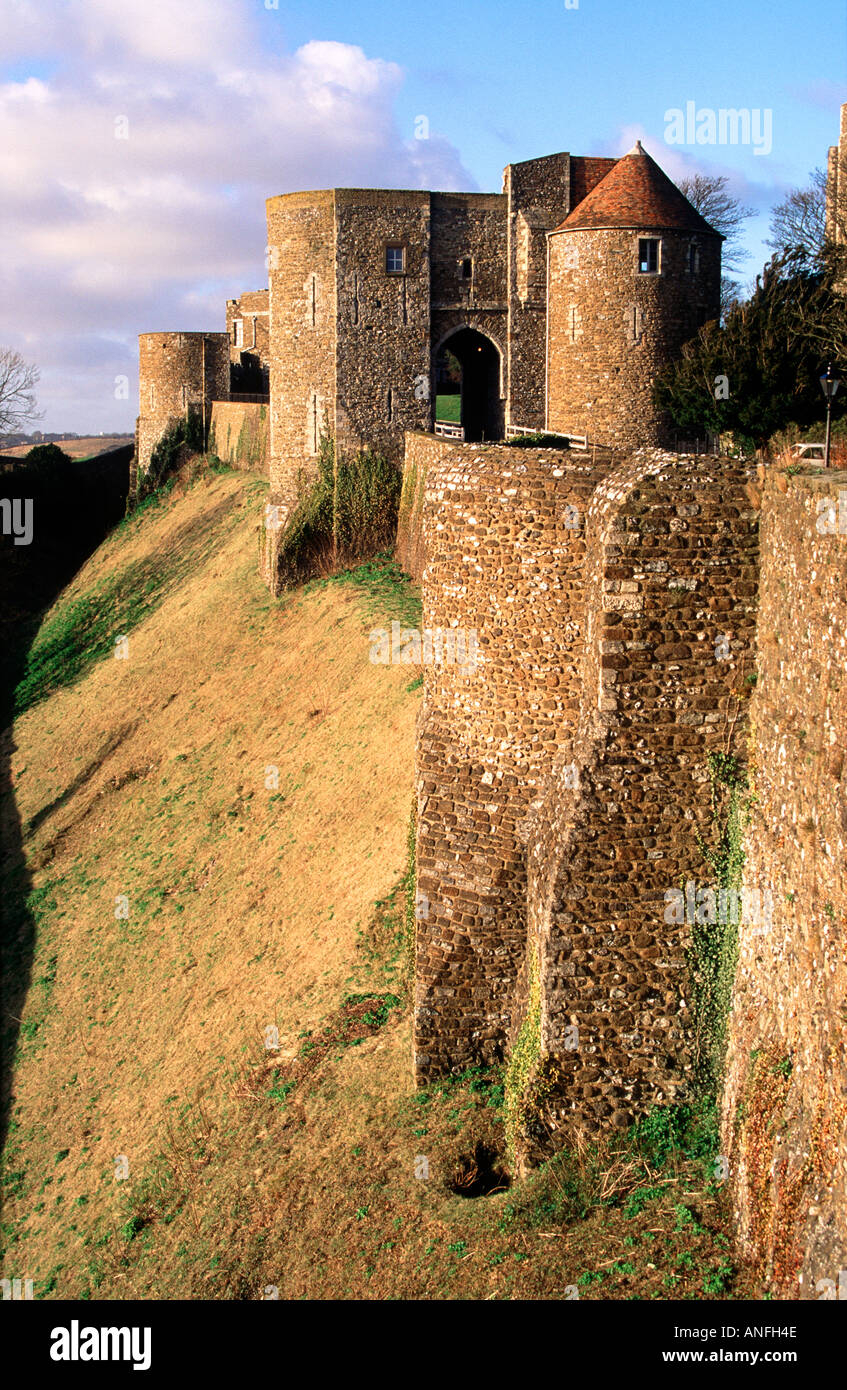 Medieval port england hi-res stock photography and images - Alamy