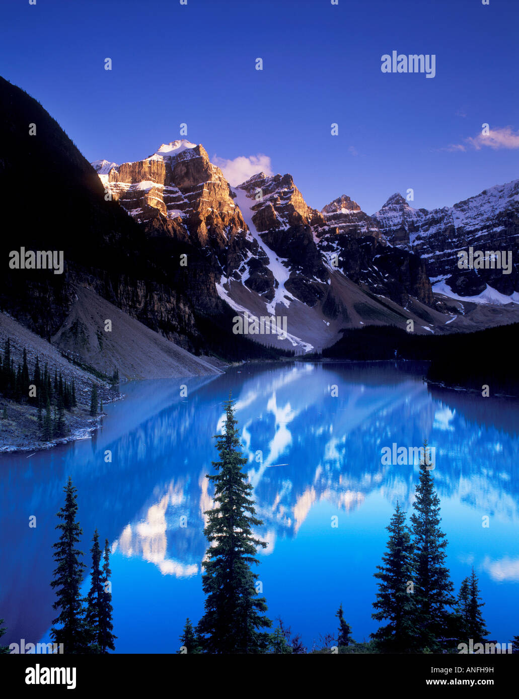 Moraine Lake Banf National Park High Resolution Stock Photography and ...