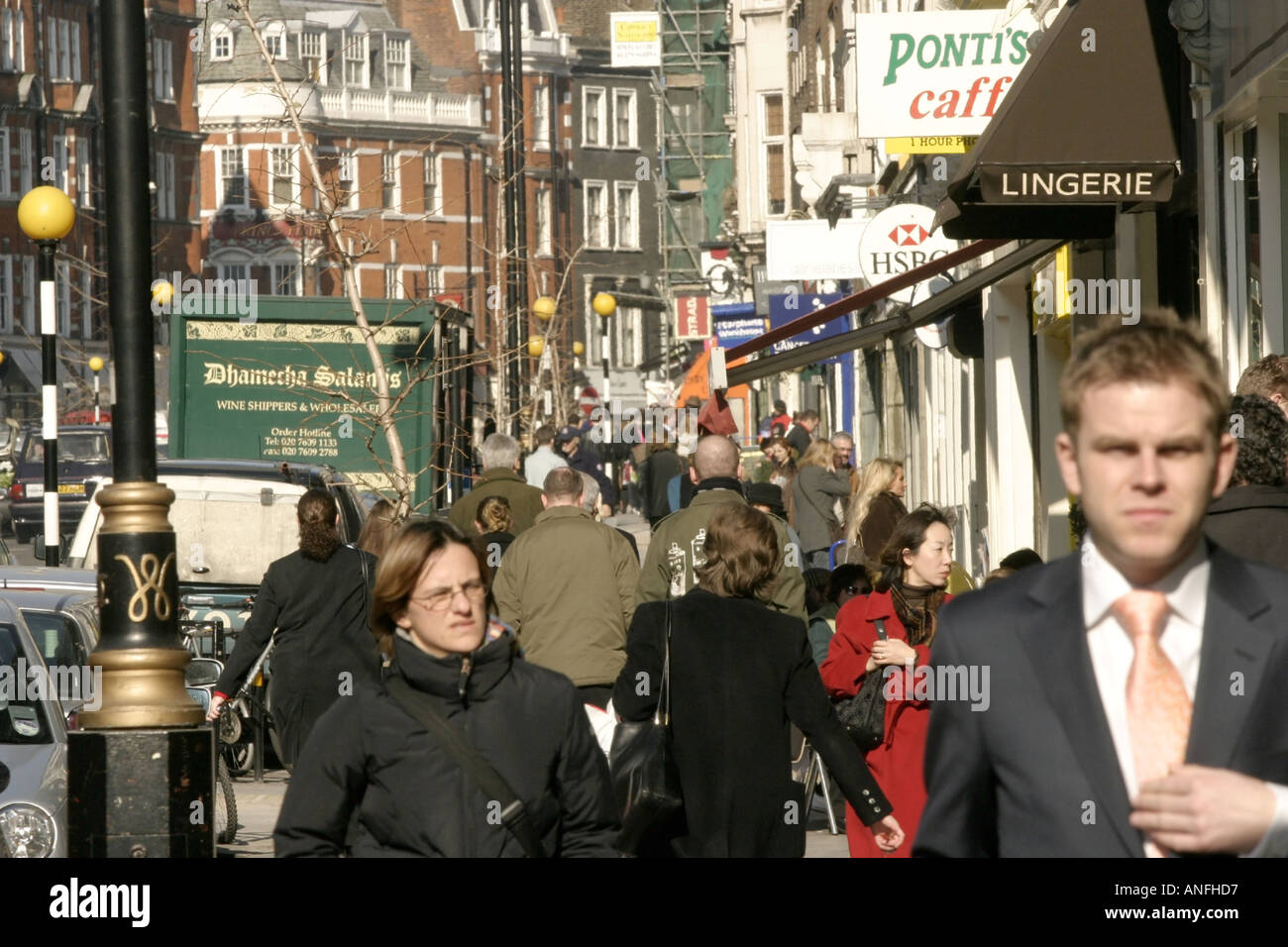 Marylebone high street area hi-res stock photography and images - Alamy