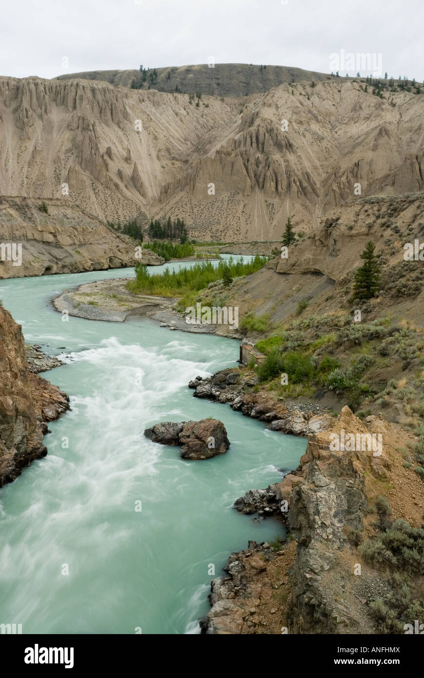 Chilcotin river winds through farwell canyon, off the bella coola ...