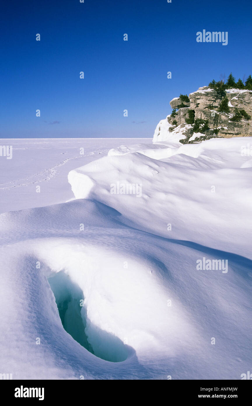 The georgian bay shoreline at indian head cove hi-res stock photography ...