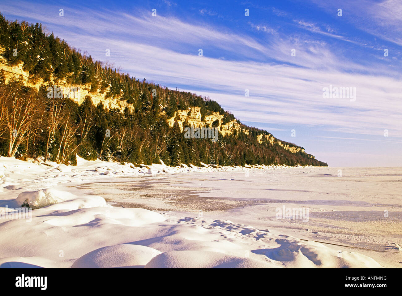 The Niagara Escarpment in winter, along the Georgian Bay shoreline at ...