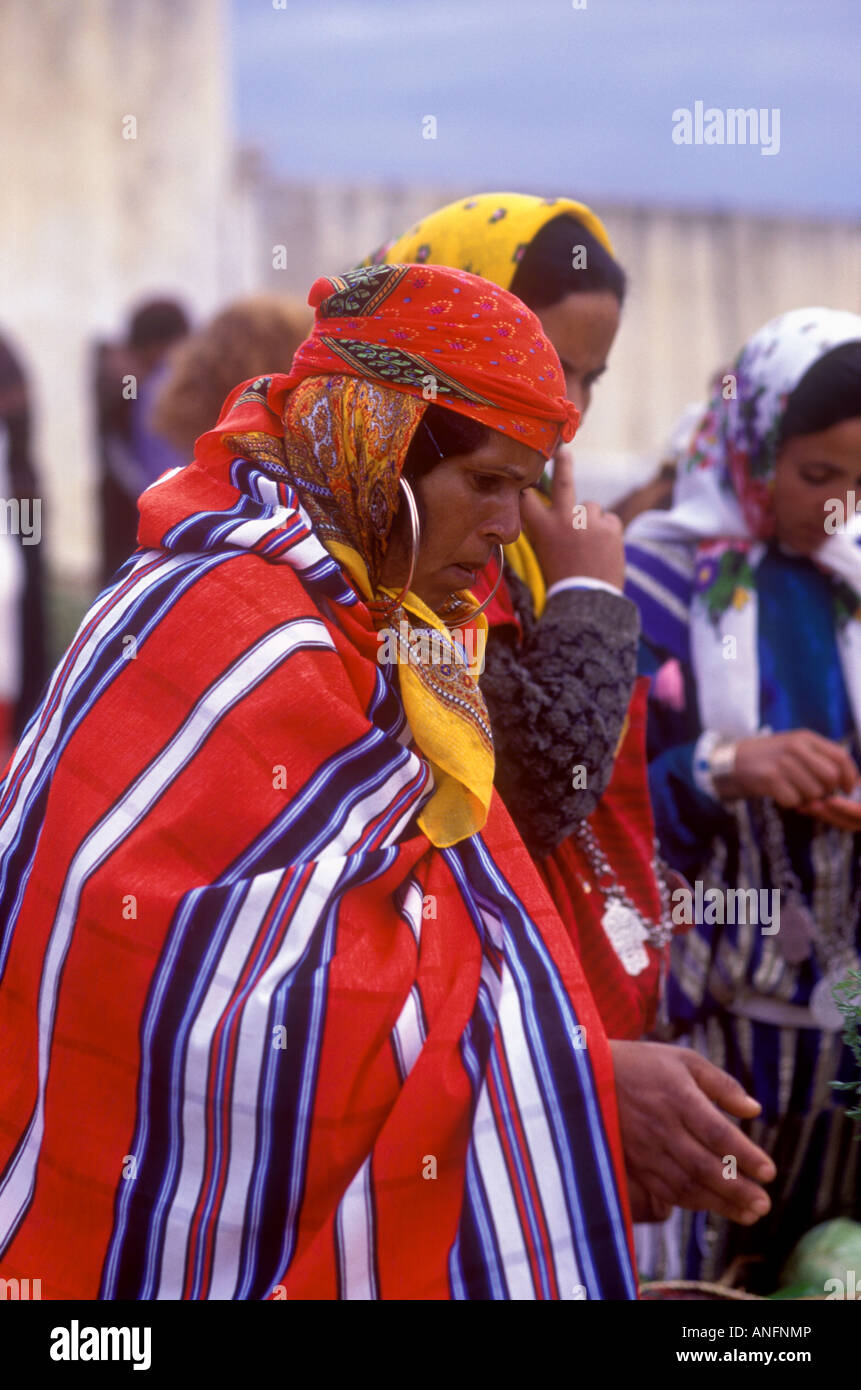 Bedouin woman tunisia hi-res stock photography and images - Alamy