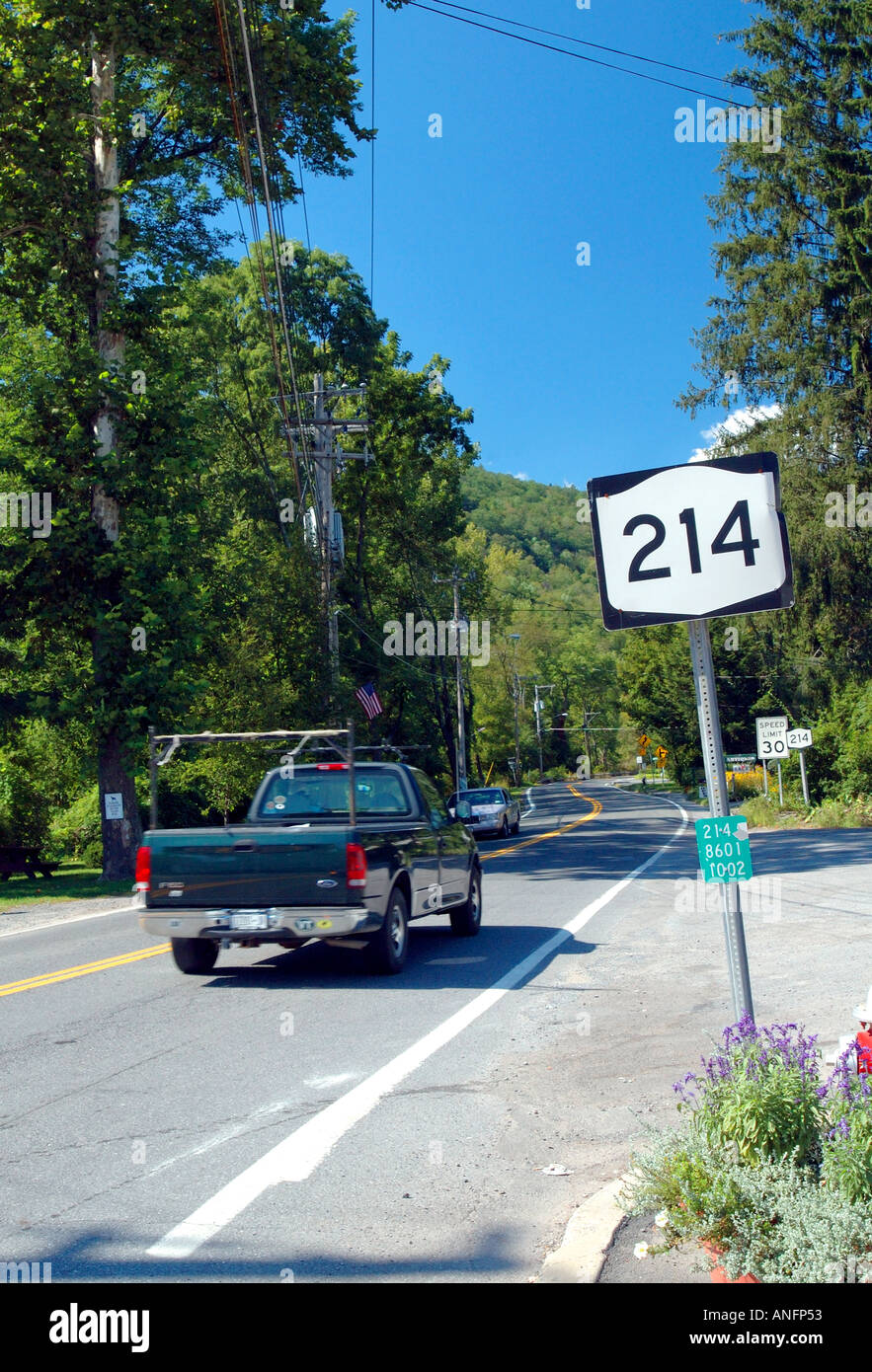 214 road sign hi-res stock photography and images - Alamy
