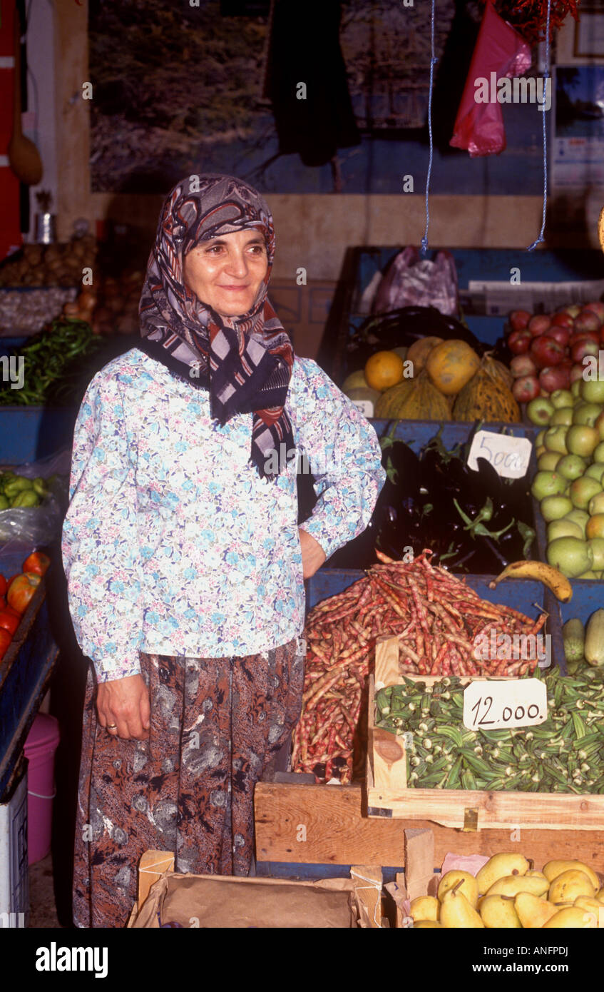 Turkish produce shopkeeper Stock Photo - Alamy