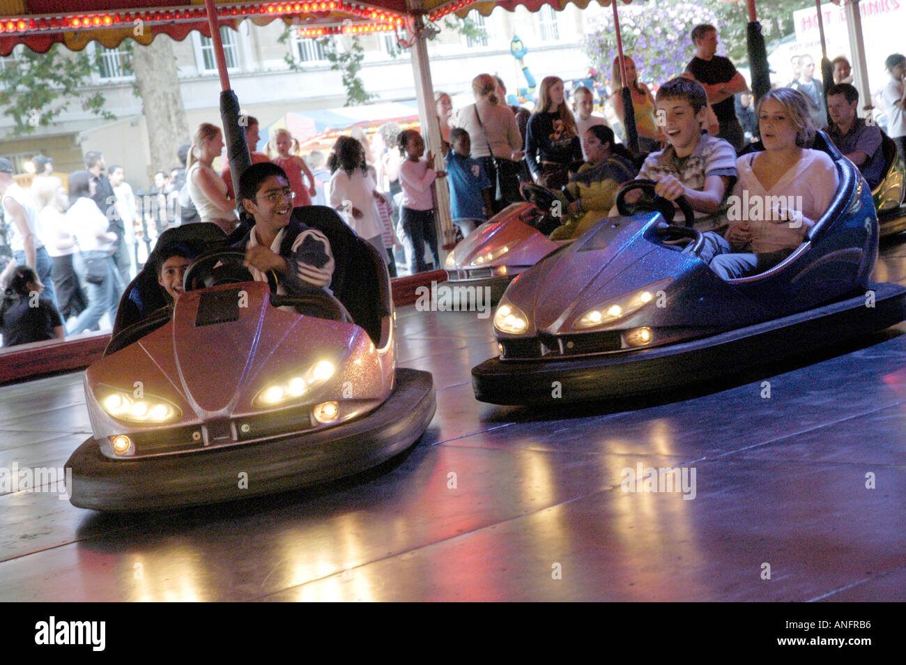 Oxford attraction funfair fair children hi-res stock photography and ...