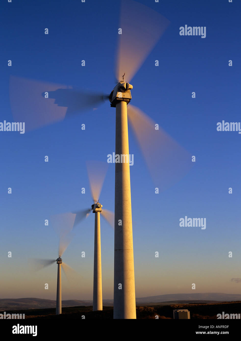 Wind farm wales onshore hi-res stock photography and images - Alamy