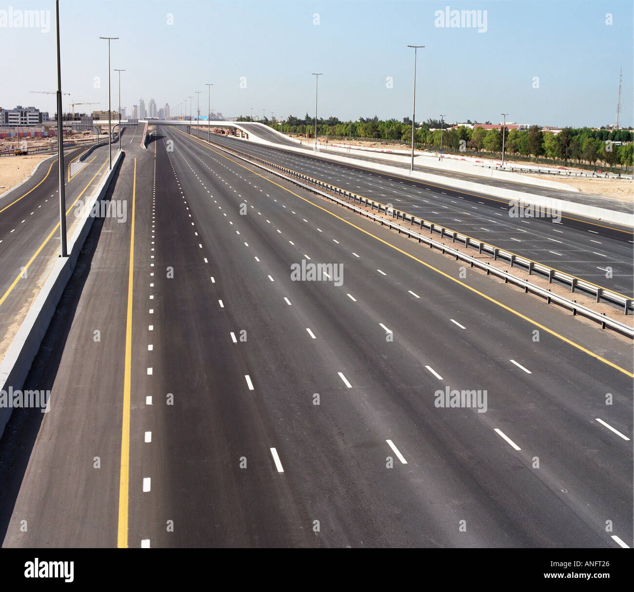 Empty Highway Dubai Stock Photo - Alamy