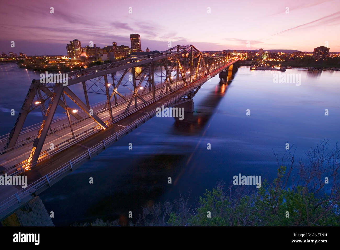 Alexandra bridge hi-res stock photography and images - Alamy