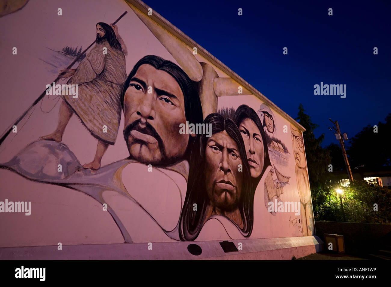 First nations mural hi-res stock photography and images - Alamy