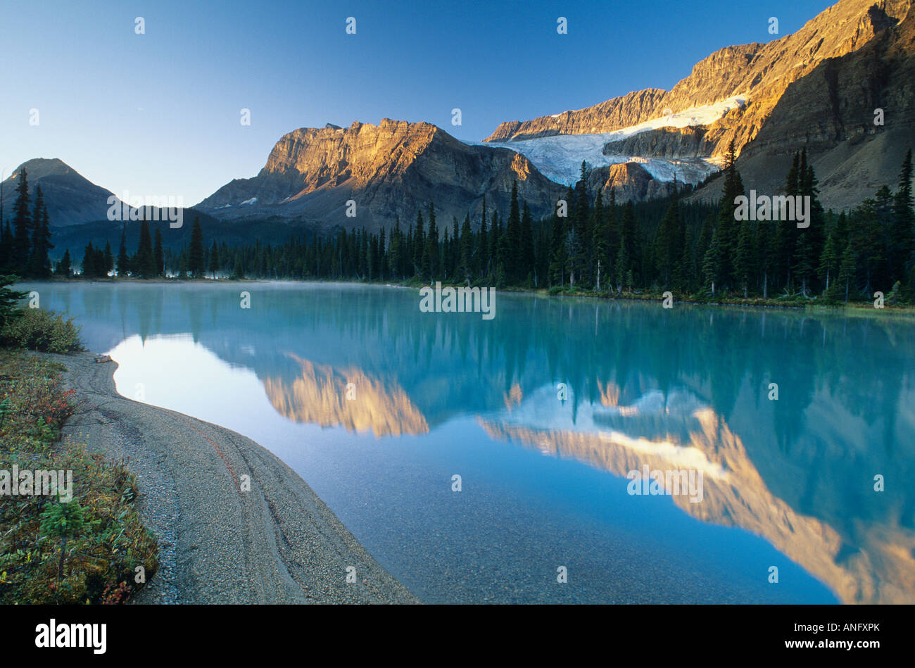 Bow Lake and Crowfoot Glacier, Banff National Park, Alberta, Canada ...