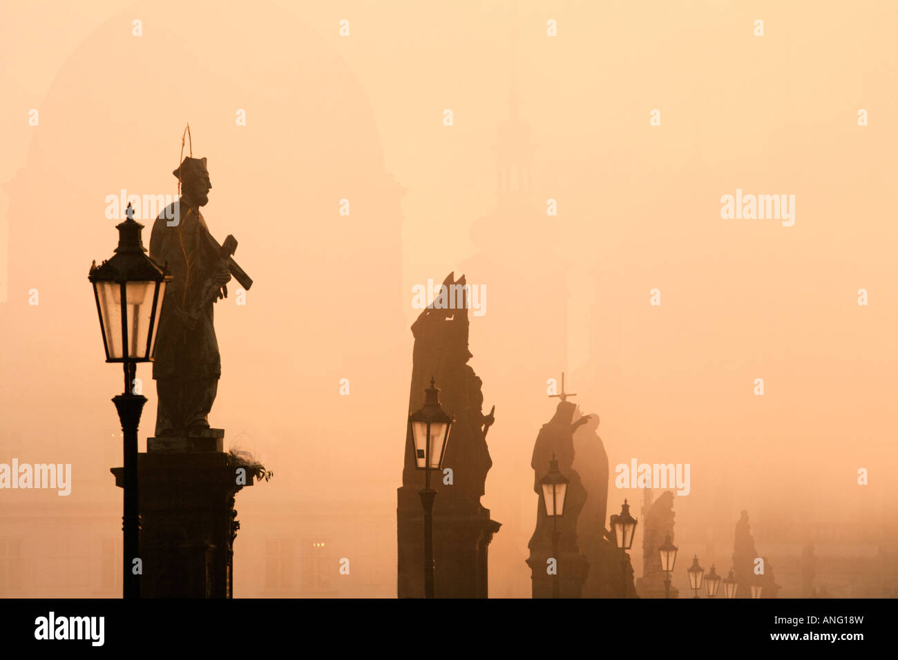 CZECH REPUBLIC PRAGUE CHARLES BRIDGE IN FOG Stock Photo - Alamy