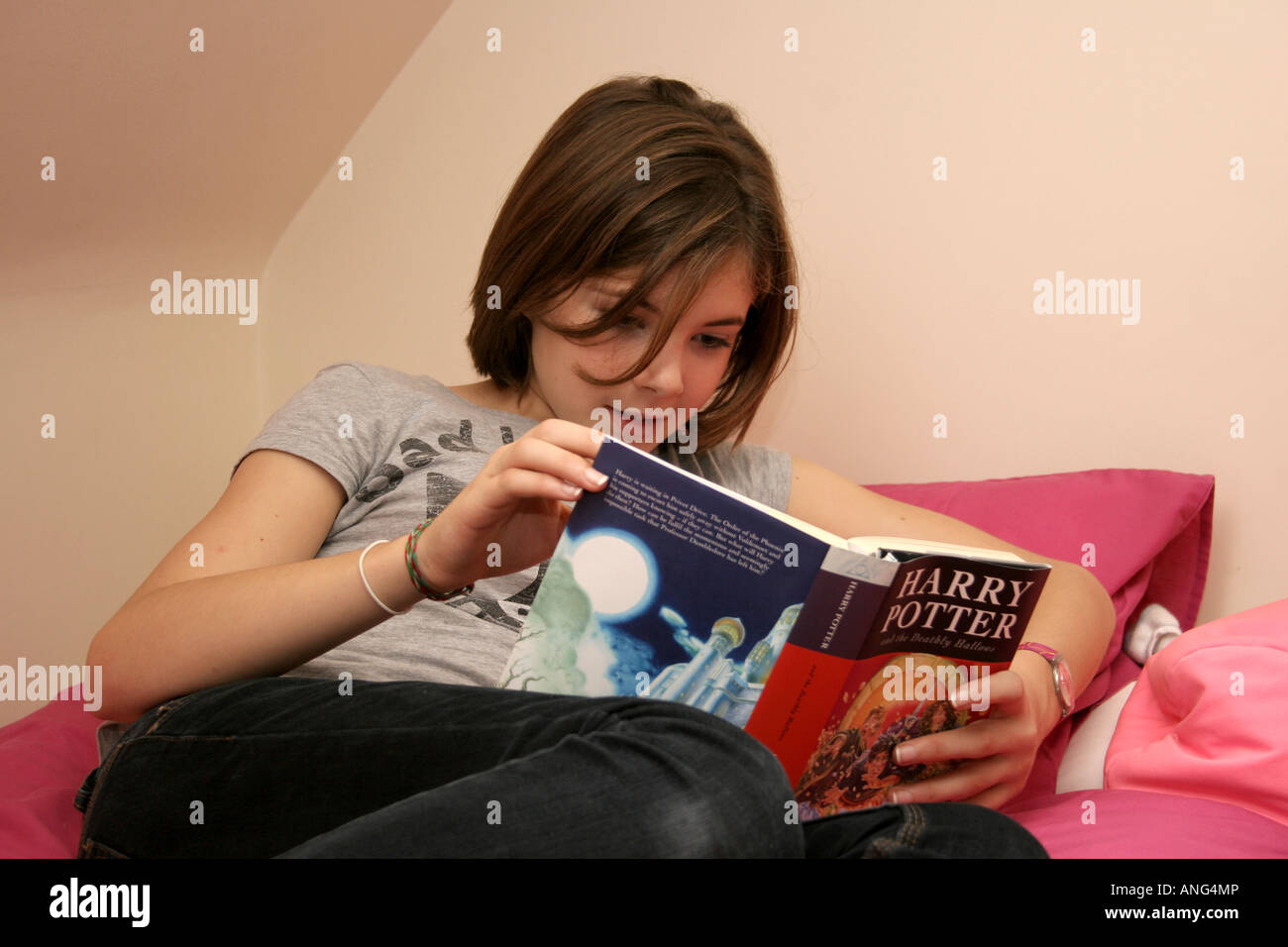 Harry Potter Books And Children High Resolution Stock Photography and ...