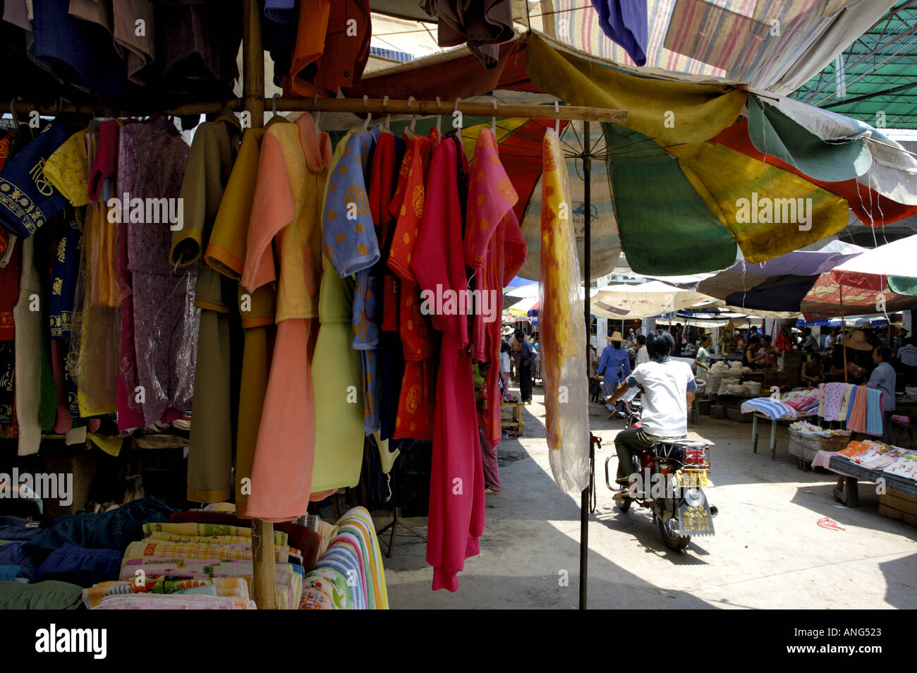 China Guangxi Fuli Village Near Yangshuo Clothes For Sale At The Fuli ...