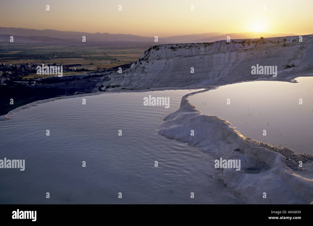 Turkey pamukkale the cotton castle detail of a pool at sunset Stock ...